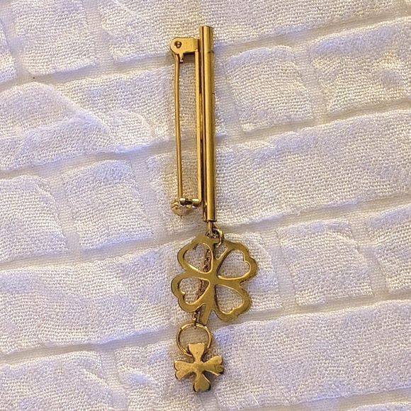 Source Unknown | Jewelry | Gold Tone Four Leaf Clover Good Luck ...